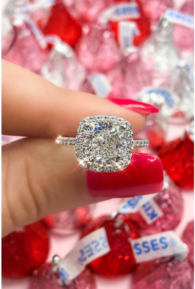 Crystal Diamond Zirconia Labaratuvar Pırlantası 2 Carat Tektaş Yüzük Crystal Diamond Zirconia Labaratuvar Pırlantası 2 Carat Tektaş Yüzük