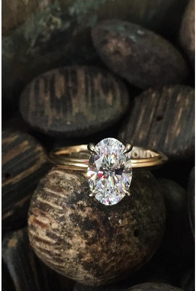 Crystal Diamond Zirconia Laboratuvar Pırlantası 3.5 Carat Oval Tektaş Yüzük Crystal Diamond Zirconia Laboratuvar Pırlantası 3.5 Carat Oval Tektaş Yüzük