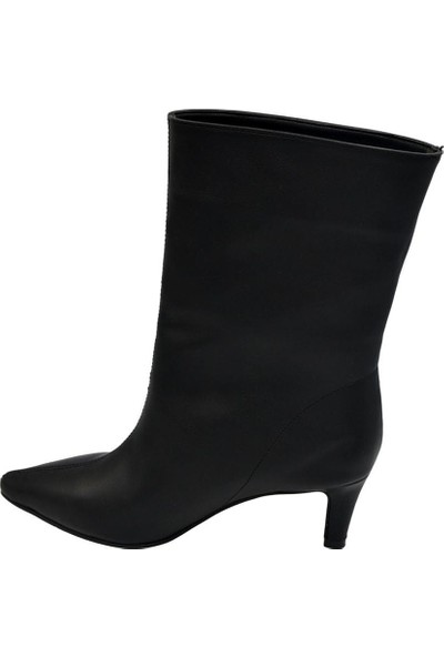 Kadın Siyah Sivri Burun Topuklu Bot