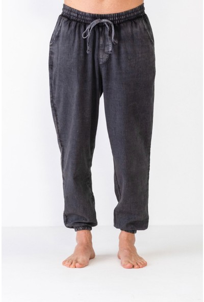 Beli ve Paçası Lastikli Erkek Likralı Pantolon Siyah Beli ve Paçası Lastikli Erkek Likralı Pantolon Siyah