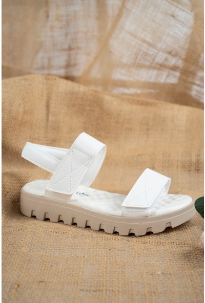 Cırtlı Beyaz Kız Çocuk Sandalet