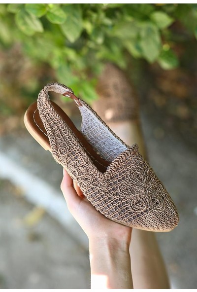 Bpm Miay Krem Örgülü Sandalet