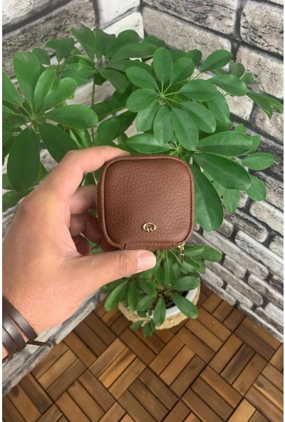 Asyaclub Hakiki Deri Kadın Kahverengi Fermuarlı Mini Aksesuar Çantası Asyaclub Hakiki Deri Kadın Kahverengi Fermuarlı Mini Aksesuar Çantası