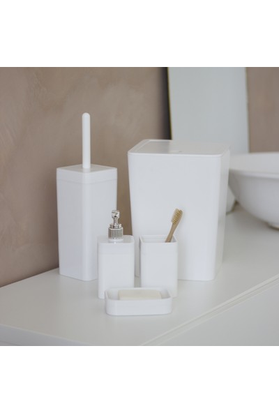 Madonna Home 5 Parça Akrilik Banyo Seti Madonna Home 5 Parça Akrilik Banyo Seti