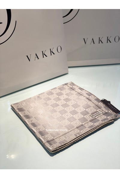 Vakko Pamuk Ipek Eşarp Vakko Pamuk Ipek Eşarp