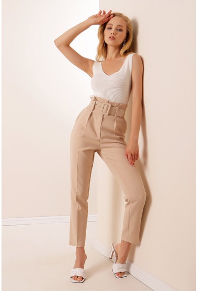 Z Giyim Kadın Bej Kemerli Yüksek Bel Kumaş Pantolon