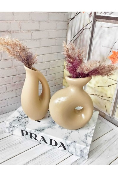 Isem Bej Delta ve Badem Vazo