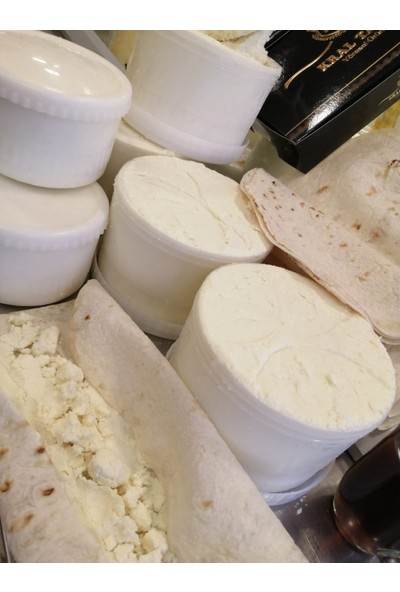Kraltadın Erzincan Kemah Yayla Tulum Peyniri 950 gr Kraltadın Erzincan Kemah Yayla Tulum Peyniri 950 gr