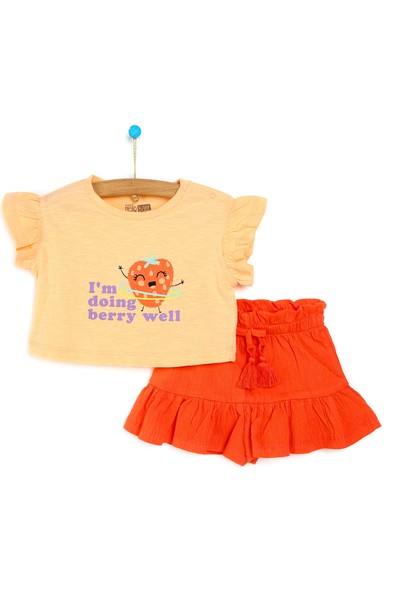 Hello Baby Hello Berry Kız Bebek Kolları Modelli Tshirt- Fırfırlı Şort Hello Baby Hello Berry Kız Bebek Kolları Modelli Tshirt- Fırfırlı Şort