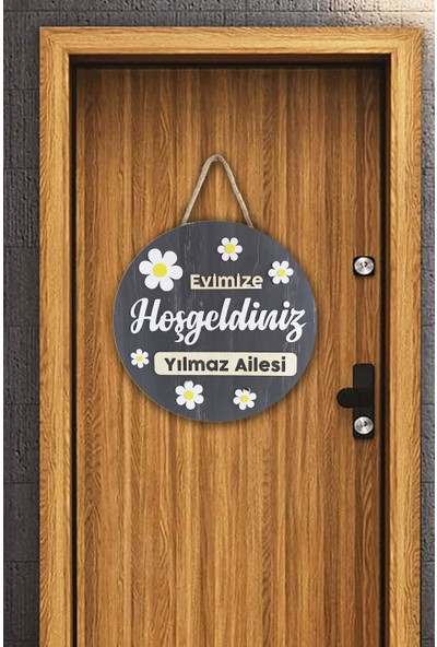 Home Trend Ailenize Özel Ahşap Kapı Süsü 34 x 34 cm Home Trend Ailenize Özel Ahşap Kapı Süsü 34 x 34 cm