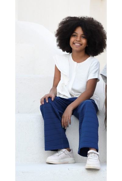 Fiorella Kız Çocuk Beyaz Fırfırlı Bluz Lacivert Pantolon Ikili Takım 32019