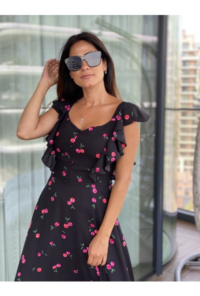 Forlady4 Siyah Kiraz Desenli Önü Düğmeli ve Volanlı Viskon Kadın Elbise