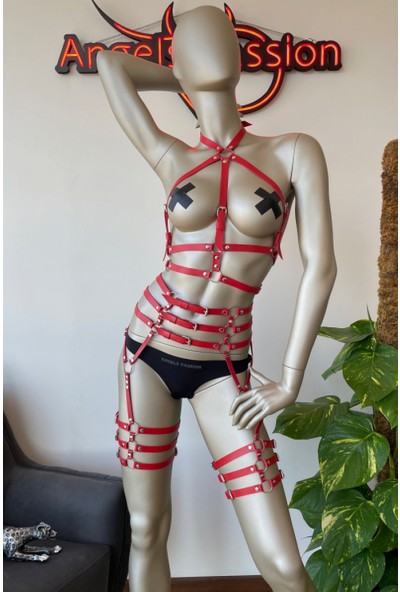 Fantazi Iç Giyim Modelleri Kırmızı Deri Fantezi Giyim