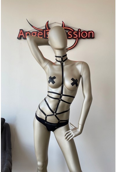 Vücudu Saran Seksi Fantazi Giyim Ürünü
