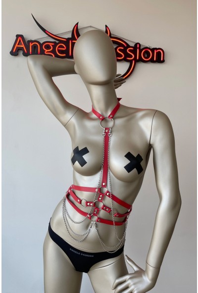 Kırmızı Deri Fantazi Giyim Ürünleri Kırmızı Deri Fantazi Giyim Ürünleri