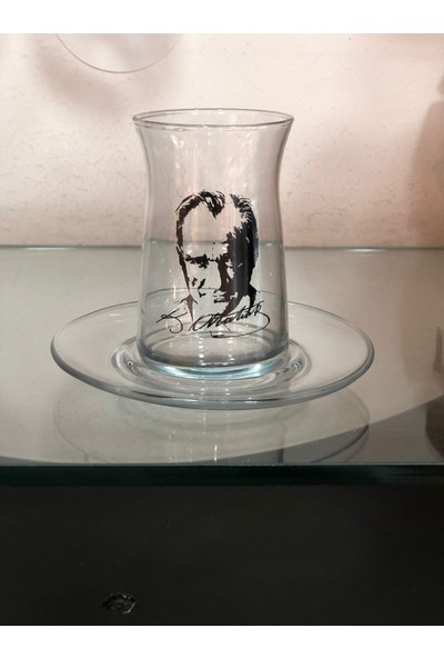 Çay Bardağı Seti, Atatürk Portreli ve Imzalı, Özel Seri 4 Kişilik 8 Parça Çay Seti Çay Bardağı Seti, Atatürk Portreli ve Imzalı, Özel Seri 4 Kişilik 8 Parça Çay Seti