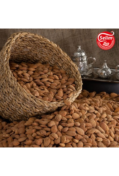Selim Çerez Evi Yerli Kavrulmuş Badem Içi 1 kg Selim Çerez Evi Yerli Kavrulmuş Badem Içi 1 kg
