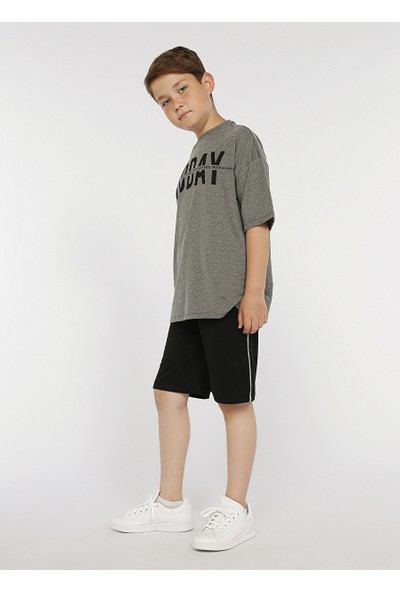 Limon Normal Bel Cepli Diz Üstü Erkek Çocuk Şort Limon Normal Bel Cepli Diz Üstü Erkek Çocuk Şort