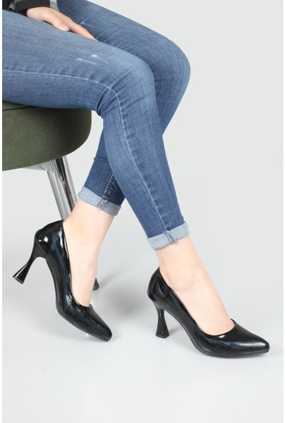 Carla Bella Günlük Rahat 9 cm Topuklu Stiletto Siyah Rugan Kadın Ayakkabı Clara Carla Bella Günlük Rahat 9 cm Topuklu Stiletto Siyah Rugan Kadın Ayakkabı Clara