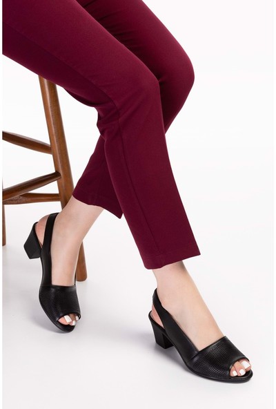 Gondol Kadın Deri Klasik Topuklu Ayakkabı VDT.262 - Siyah - 36 Gondol Kadın Deri Klasik Topuklu Ayakkabı VDT.262 - Siyah - 36