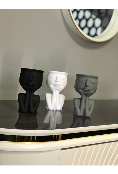 Edda DSG Eli Yüzünde Düşünen Adam 3'lü Saksı Siyah Gri Beyaz Edda DSG Eli Yüzünde Düşünen Adam 3'lü Saksı Siyah Gri Beyaz