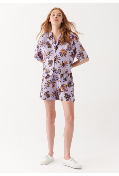 Mavi Çiçek Baskılı Şort