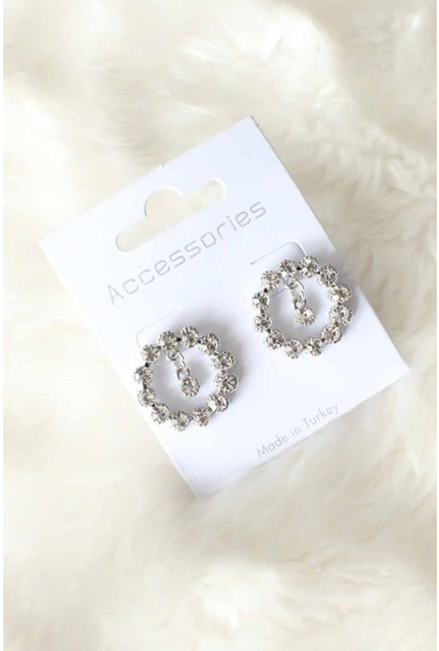 Clariss Gümüş Renk Zirkon Taşlı Kadın Küpe Clariss Gümüş Renk Zirkon Taşlı Kadın Küpe