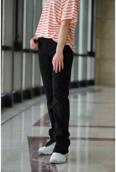 Akdeniz Giyim Zara Paçası Yırtmaçlı Siyah Jean Akdeniz Giyim Zara Paçası Yırtmaçlı Siyah Jean