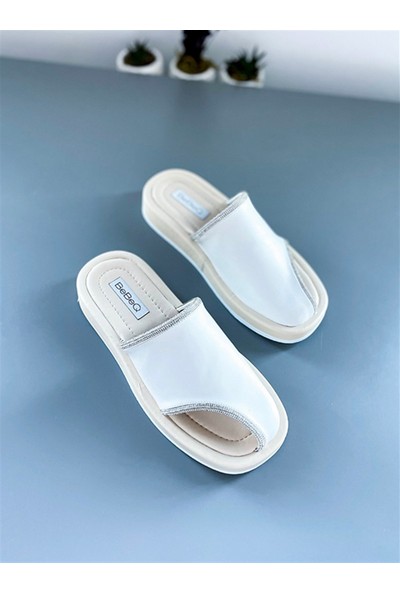 BeBeQ Sage Beyaz Sabo Taş Detaylı Kadın Terlik