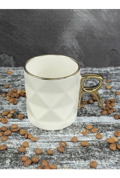 Yz Home Beyaz Porselen Yaldızlı Gold Kulplu Harfli Bardak Kupa 220 ml Yz Home Beyaz Porselen Yaldızlı Gold Kulplu Harfli Bardak Kupa 220 ml