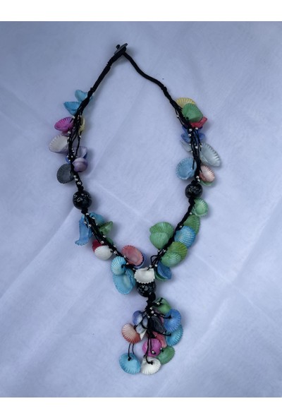 Şahinler Deniz Kabuğu Detaylı Kolye Şahinler Deniz Kabuğu Detaylı Kolye