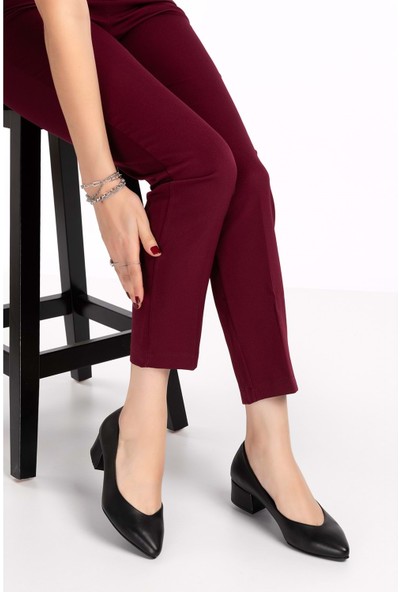 Gondol Kadın Hakiki Deri Topuklu Hostes Ayakkabısı ŞHN.801 - Siyah - 35 Gondol Kadın Hakiki Deri Topuklu Hostes Ayakkabısı ŞHN.801 - Siyah - 35