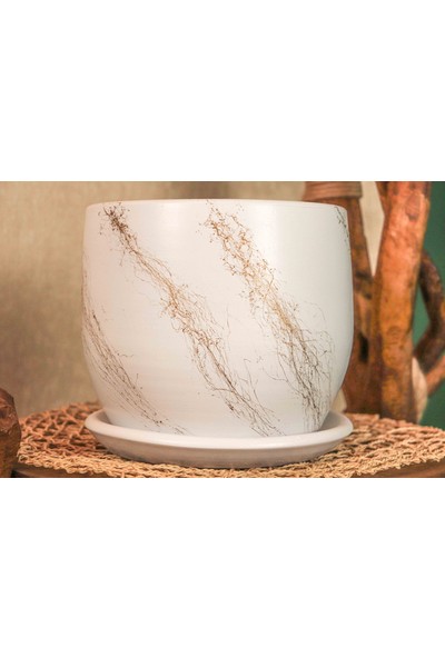 Bitki Tasarımı Beyaz Üzeri Gold Tabaklı Terracota Toprak Saksı 19 cm Bitki Tasarımı Beyaz Üzeri Gold Tabaklı Terracota Toprak Saksı 19 cm