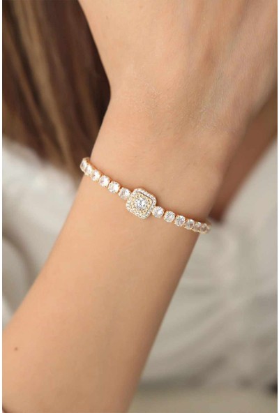 Karazona Kadın Zirkon Taş Kaplam Bileklik KZ-BB4424