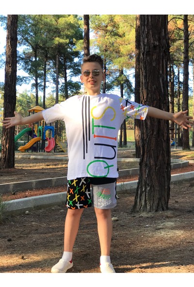 Cillop Butik Erkek Çocuk Quits Bisiklet Yaka Tişört Cepli Şortlu Alt Üst Takım Cillop Butik Erkek Çocuk Quits Bisiklet Yaka Tişört Cepli Şortlu Alt Üst Takım