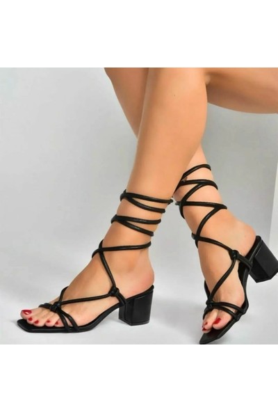 Esteriva 299 Bilekten Bağlamalı Siyah Topuklu Ayakkabı