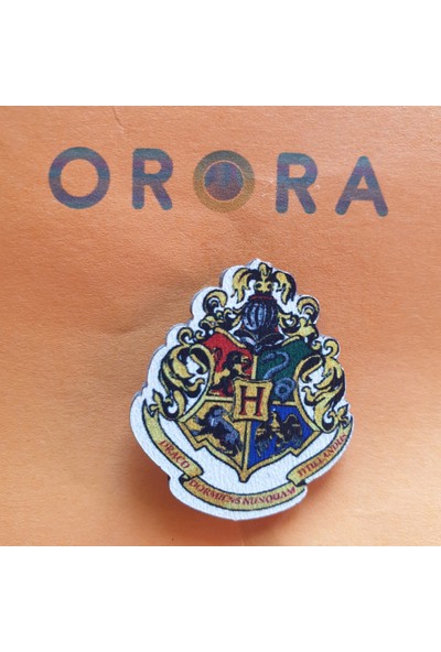 Ororabutik Harry Potter Hogwarts Ahşap Broş -Rozet 2-3cm Ororabutik Harry Potter Hogwarts Ahşap Broş -Rozet 2-3cm
