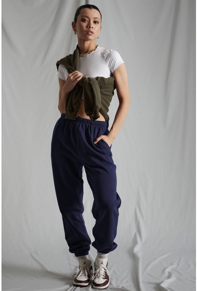 Kadın Lacivert Beli Lastikli Oversize Eşofman Altı MG1235 Kadın Lacivert Beli Lastikli Oversize Eşofman Altı MG1235