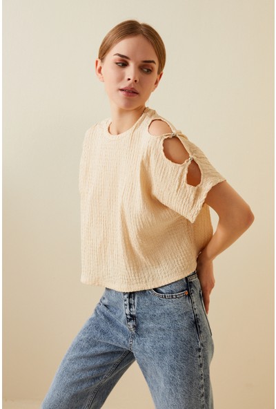 Giens Bej Omuz Detaylı Oversize Bluz Giens Bej Omuz Detaylı Oversize Bluz