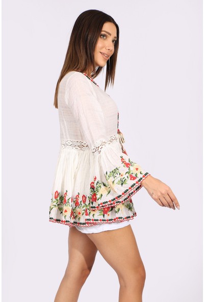 Poyralı Moda Pamuklu Bluz Beyaz Poyralı Moda Pamuklu Bluz Beyaz