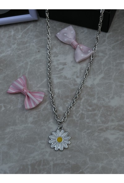 Spotex Kadın Çift Materyal Kordon Papatya Detaylı Kolye Spotex Kadın Çift Materyal Kordon Papatya Detaylı Kolye