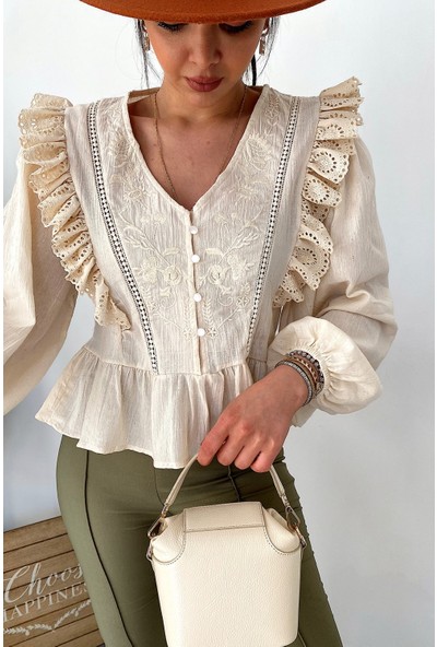 Kadın Fisto Kenarlı Tasarım Bluz