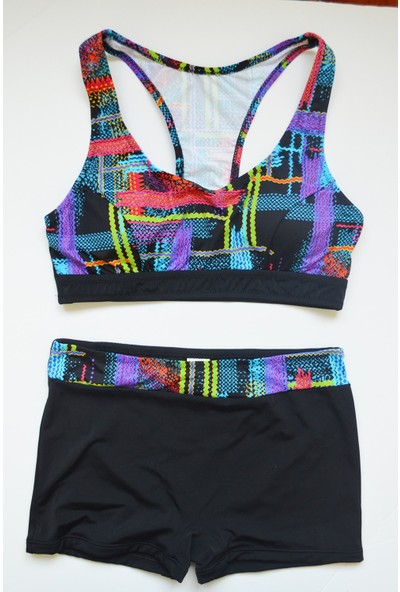 Beria Kadın Desenli Bralet Şortlu Bikini Takımı Beria Kadın Desenli Bralet Şortlu Bikini Takımı