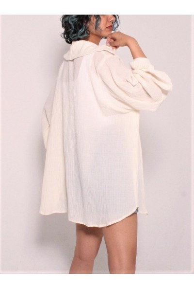 Octo Handcraft Ince Müslin Kumaştan Oversize Geniş Yaka Balon Kol Gömlek Özel Tasarım Octo Handcraft Ince Müslin Kumaştan Oversize Geniş Yaka Balon Kol Gömlek Özel Tasarım