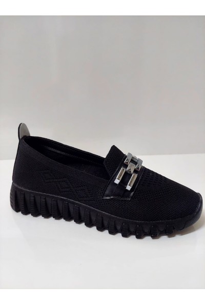 Daisy Üstten Zincir Detaylı Örgü Kumaş Ortopedik Babet Siyah Daisy Üstten Zincir Detaylı Örgü Kumaş Ortopedik Babet Siyah