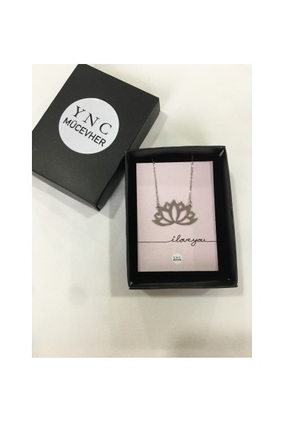 YNC Mücevher 925 Ayar Gümüş Lotus Çiçeği Kolye YNC Mücevher 925 Ayar Gümüş Lotus Çiçeği Kolye