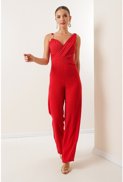 Saygı Giyim Tek Omuz Metal Aksesuarlı Kruvaze Yaka Krep Tulum Kırmızı Saygı Giyim Tek Omuz Metal Aksesuarlı Kruvaze Yaka Krep Tulum Kırmızı