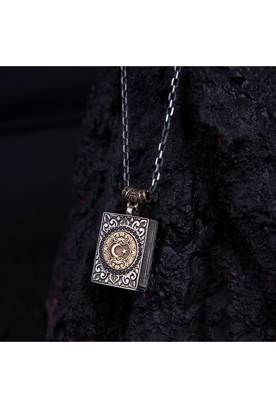 Vetesbih Ay Yıldız Işlemeli Gümüş Cevşen Kolye