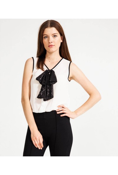 Home Store Body Iri Payet Fiyonklu Yaka Ense Düğ - Beyaz Home Store Body Iri Payet Fiyonklu Yaka Ense Düğ - Beyaz