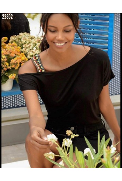 Rengamoda Etnik Desen Askılı Bluz (Siyah) Rengamoda Etnik Desen Askılı Bluz (Siyah)